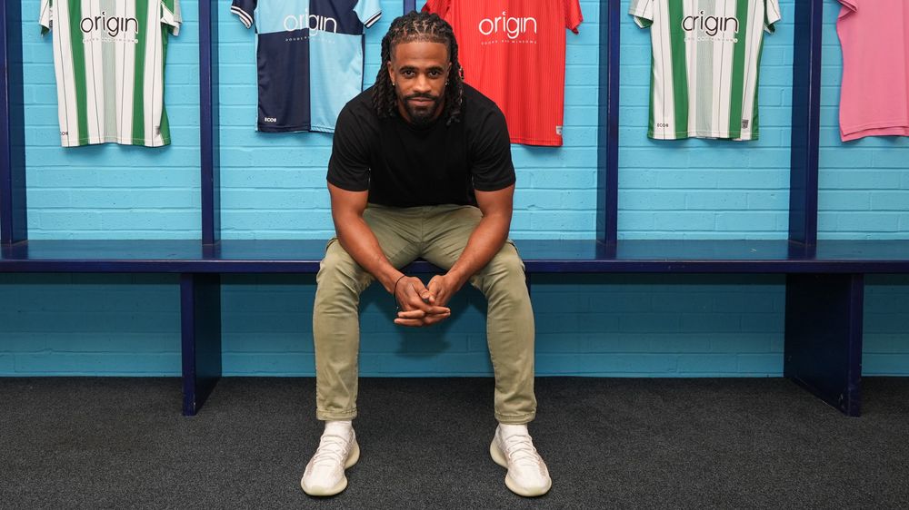 Garath's delight at new deal - Wycombe Wanderers