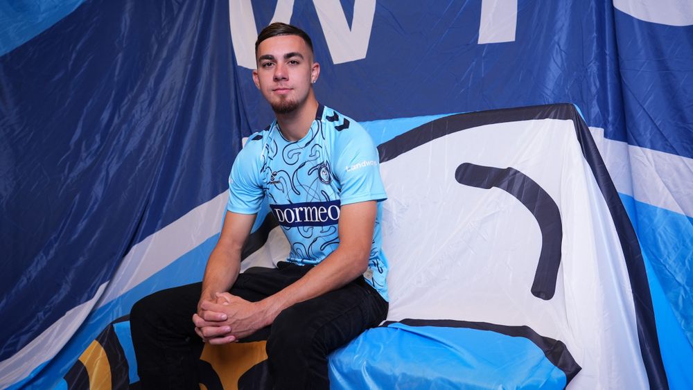 Taylor Allen is fifth summer signing - Wycombe Wanderers