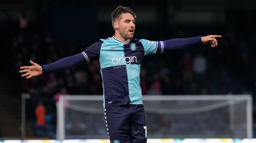 Vote for Luke in Goal of the Round contest - Wycombe Wanderers