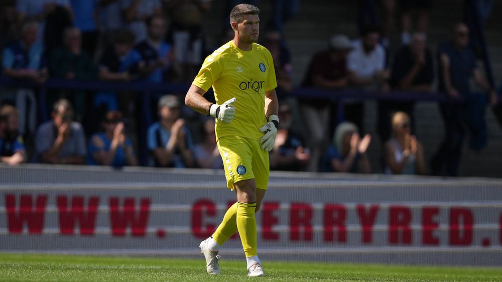 Yellow keeper kit revealed - Wycombe Wanderers