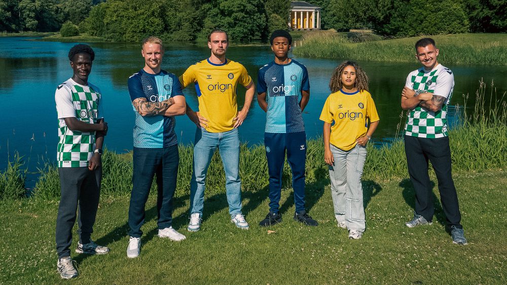 New kits unveiled! - Wycombe Wanderers