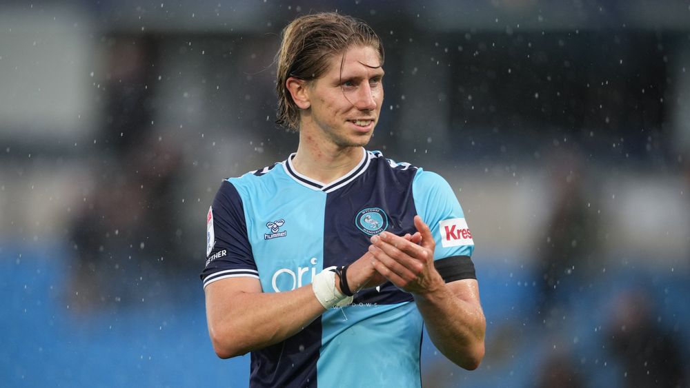 Alex Hartridge returns to Exeter on loan - Wycombe Wanderers