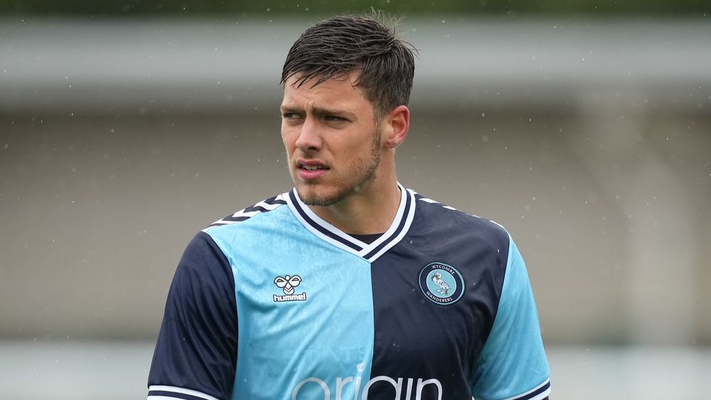 Luca heads out on loan - Wycombe Wanderers