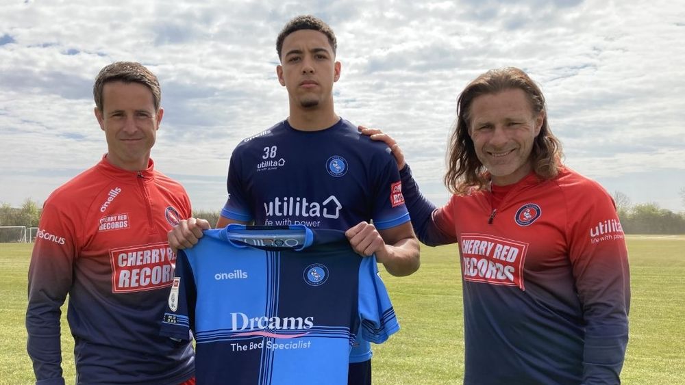 Chris signs up for 2021/22 season - Wycombe Wanderers