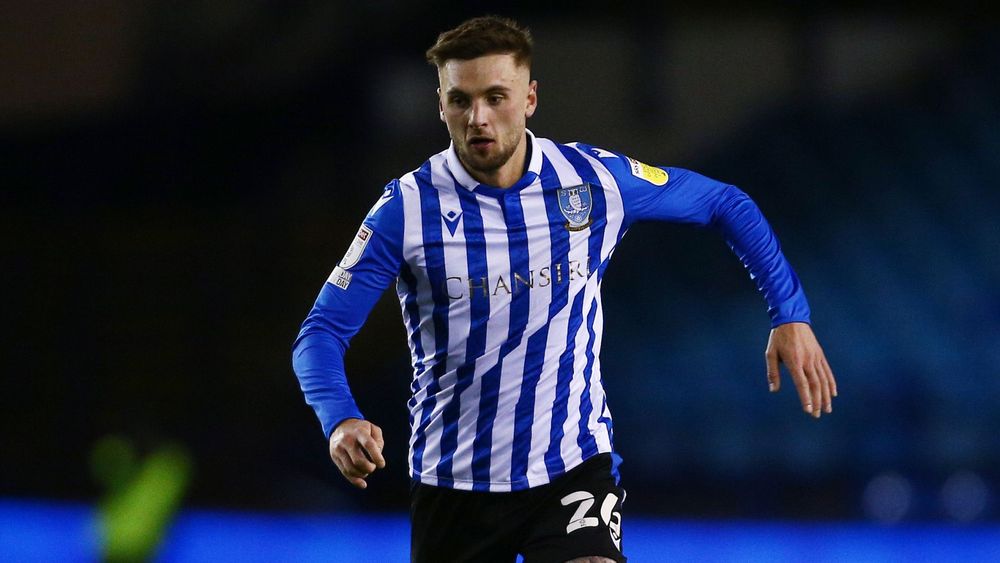 Gareth makes late swoop for Championship midfielder - Wycombe Wanderers