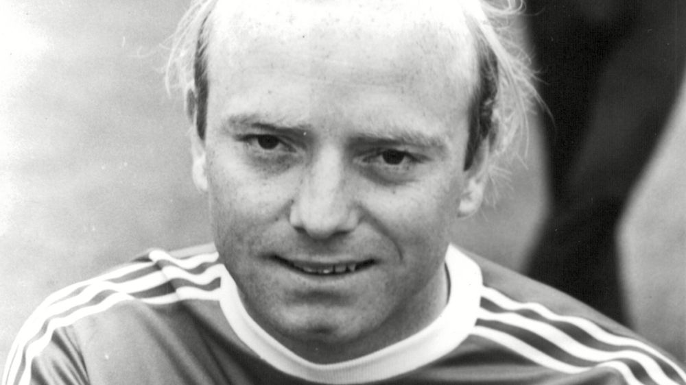 WWEPA pay tribute to David Armstrong - Wycombe Wanderers