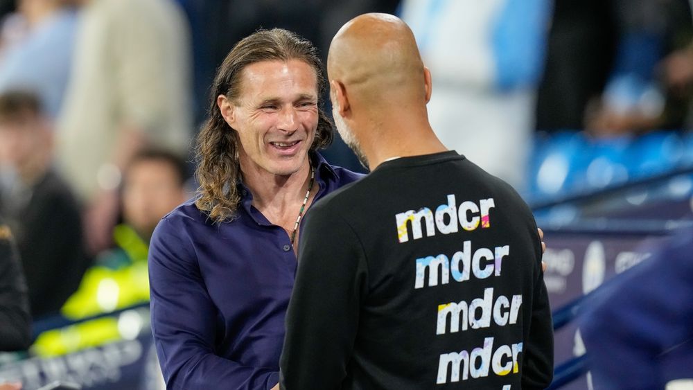 Gareth discusses dinner dates on TFLS podcast - Wycombe Wanderers