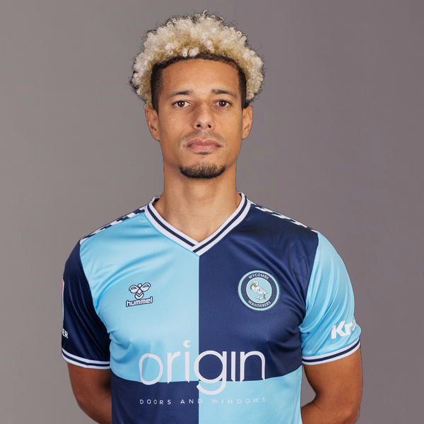Lyle Taylor - Wycombe Wanderers